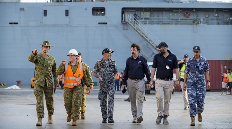 HMAS Choules arrives in Vanuatu – CONTACT magazine