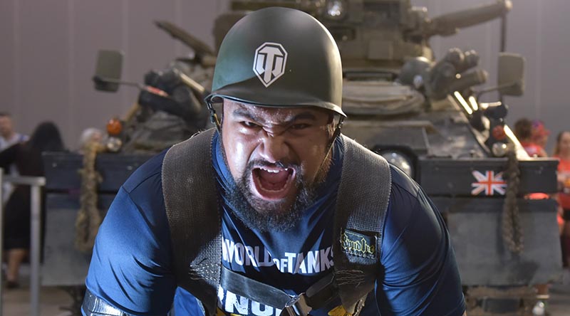 Aussie strongman breaks world record pulling a tank – CONTACT magazine