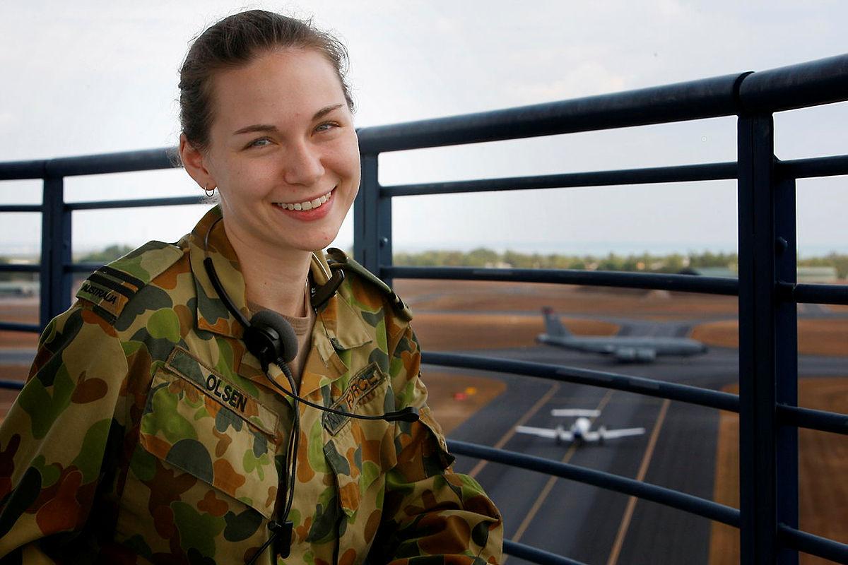 Squadron Leader promotes women's initiatives - CONTACT magazine