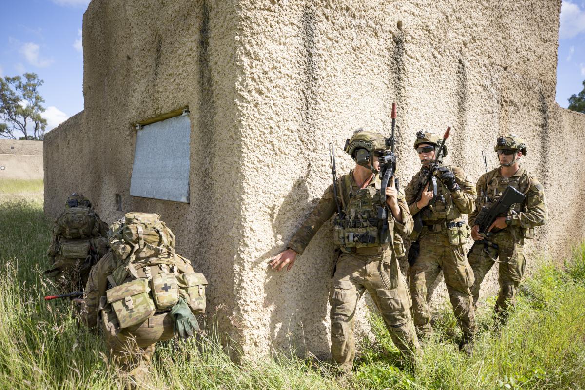 Sappers tackle technical training - CONTACT magazine