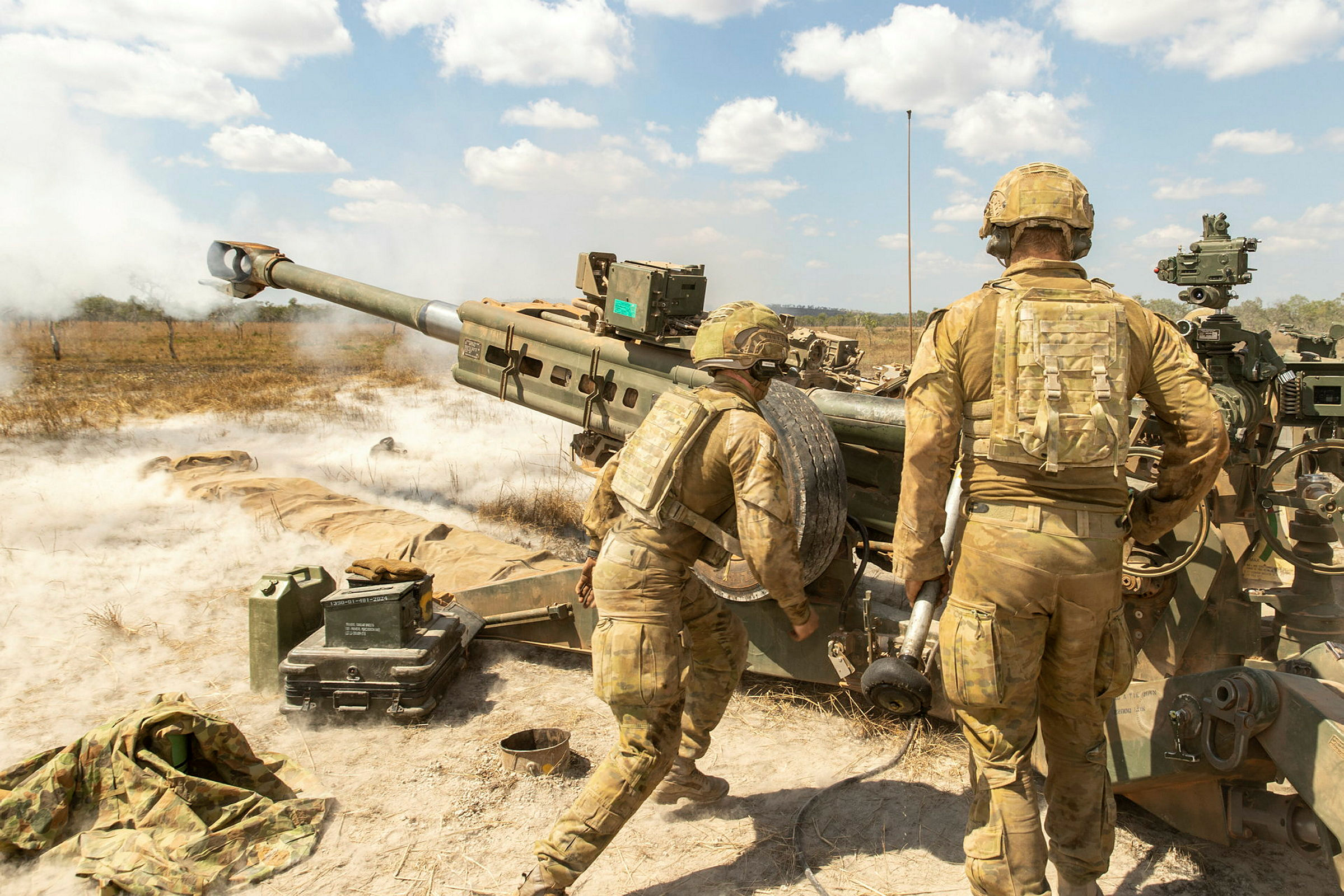 150-gun salute to Australian artillery - CONTACT magazine