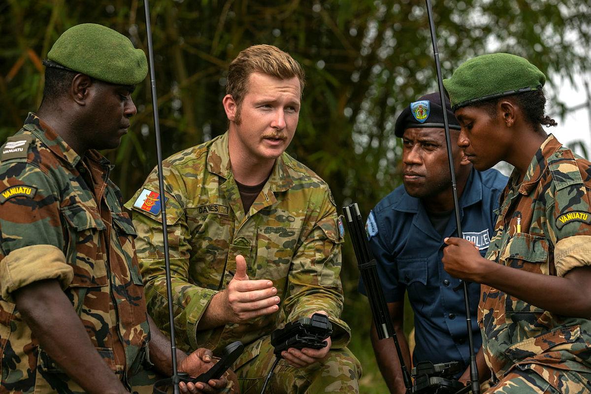 Australian Army radio training vital to Vanuatu - CONTACT magazine