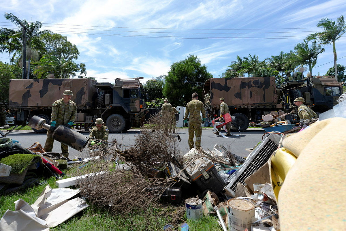 Army clean up in Chinderah - CONTACT magazine