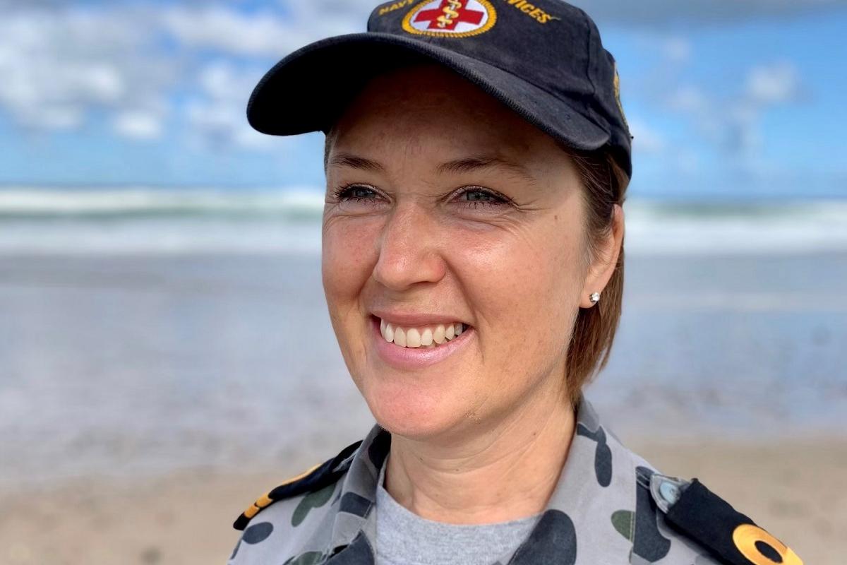 Navy psychologist wins Prince of Wales award - CONTACT magazine