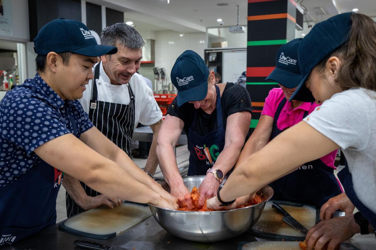 Defence members cook off for a good cause - CONTACT magazine