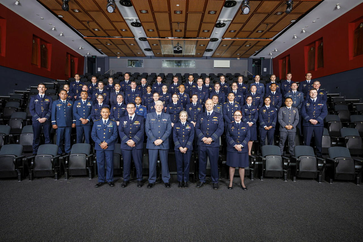 Air Force's War College graduates celebrated - CONTACT magazine
