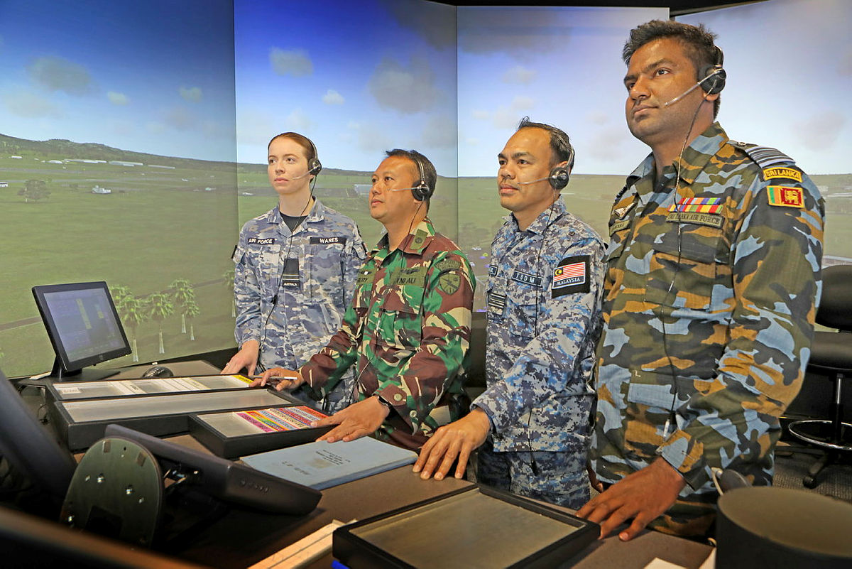 Foreign students return to School of Air Traffic Control - CONTACT magazine