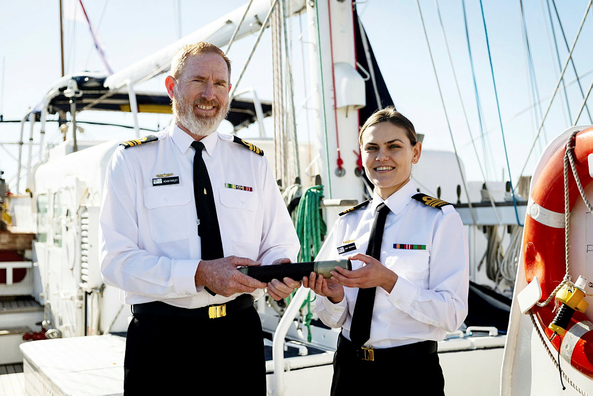 First female CO on STS Young Endeavour - CONTACT magazine