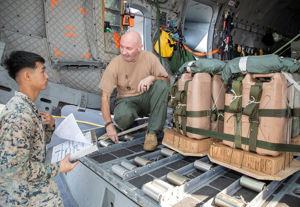 Airdrop training in the Top End – CONTACT magazine