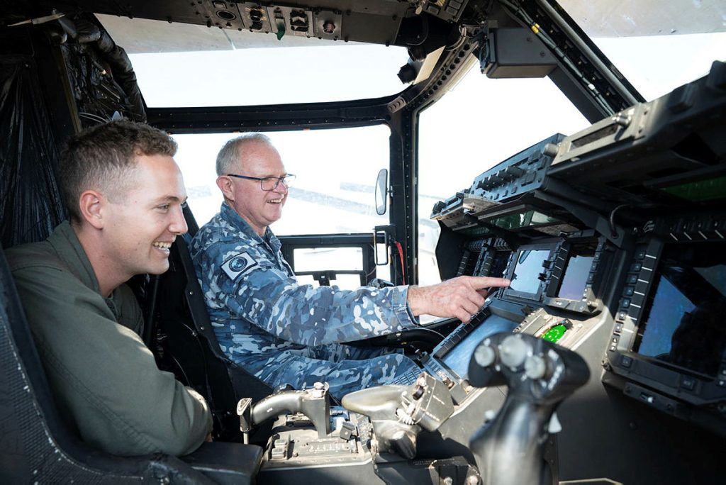 Philippine and Australian forces embarked on HMAS Canberra – CONTACT ...