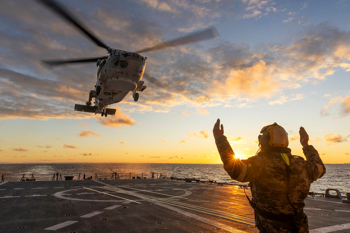 Cross-decking on Ex Malabar - CONTACT magazine