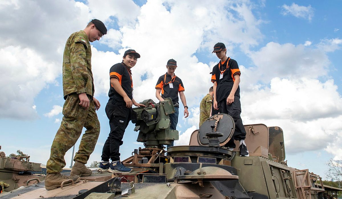 Students revel in experience of Army life - CONTACT magazine