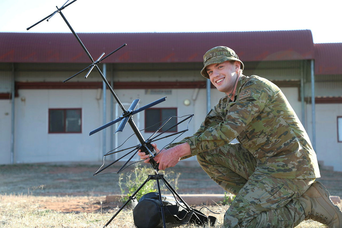 Signallers dial up on the run - CONTACT magazine