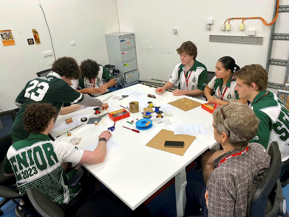 STEM challenge encourages career in Navy - CONTACT magazine