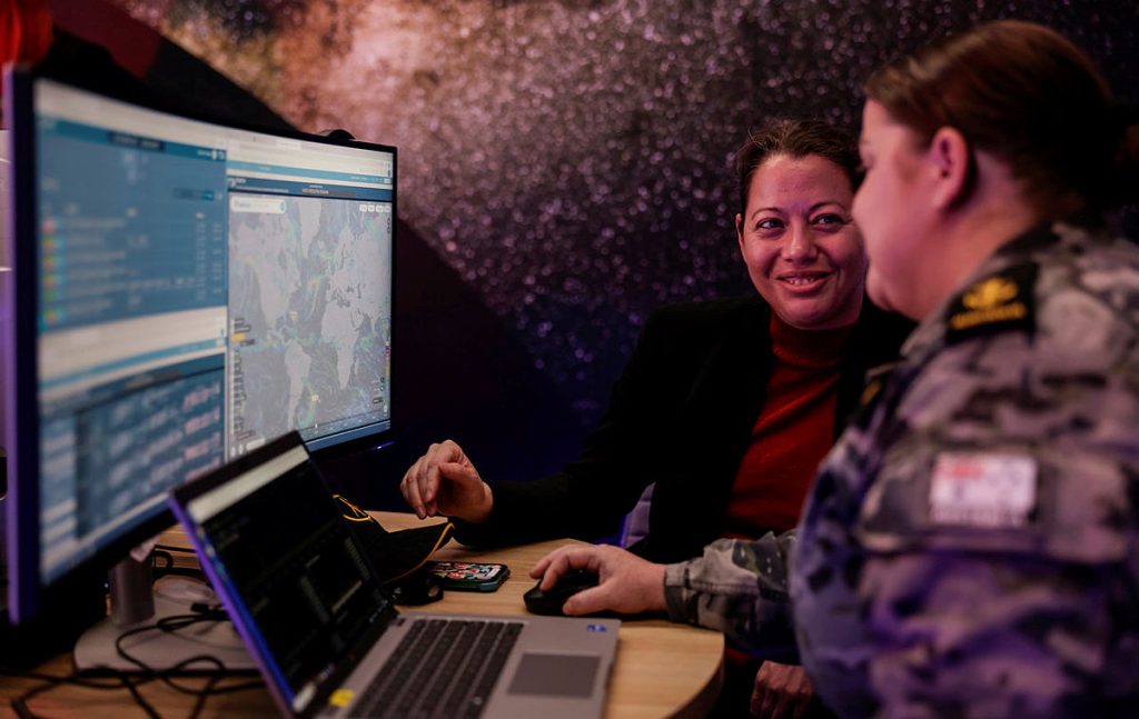 New operators at Defence Space Command – CONTACT magazine