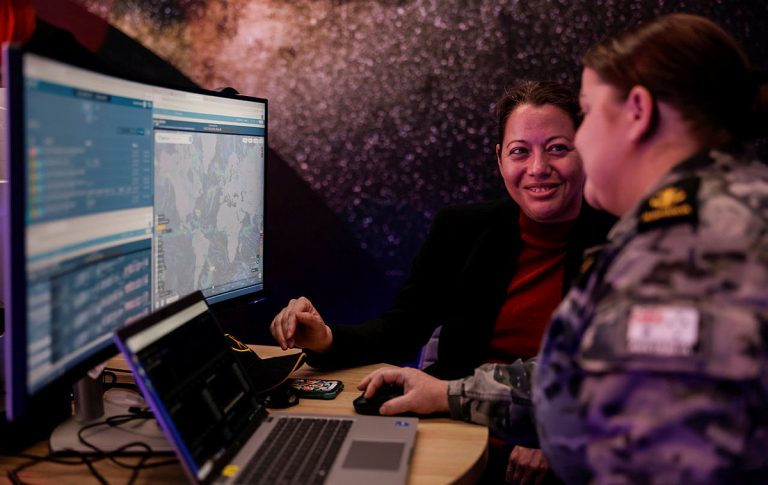 New operators at Defence Space Command – CONTACT magazine