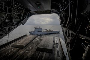 Landing and lifting at sea – CONTACT magazine