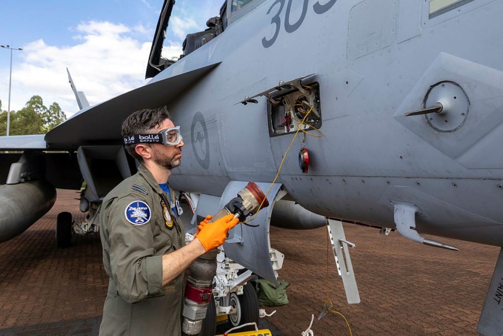 6 Squadron circumnavigates Australia – CONTACT magazine