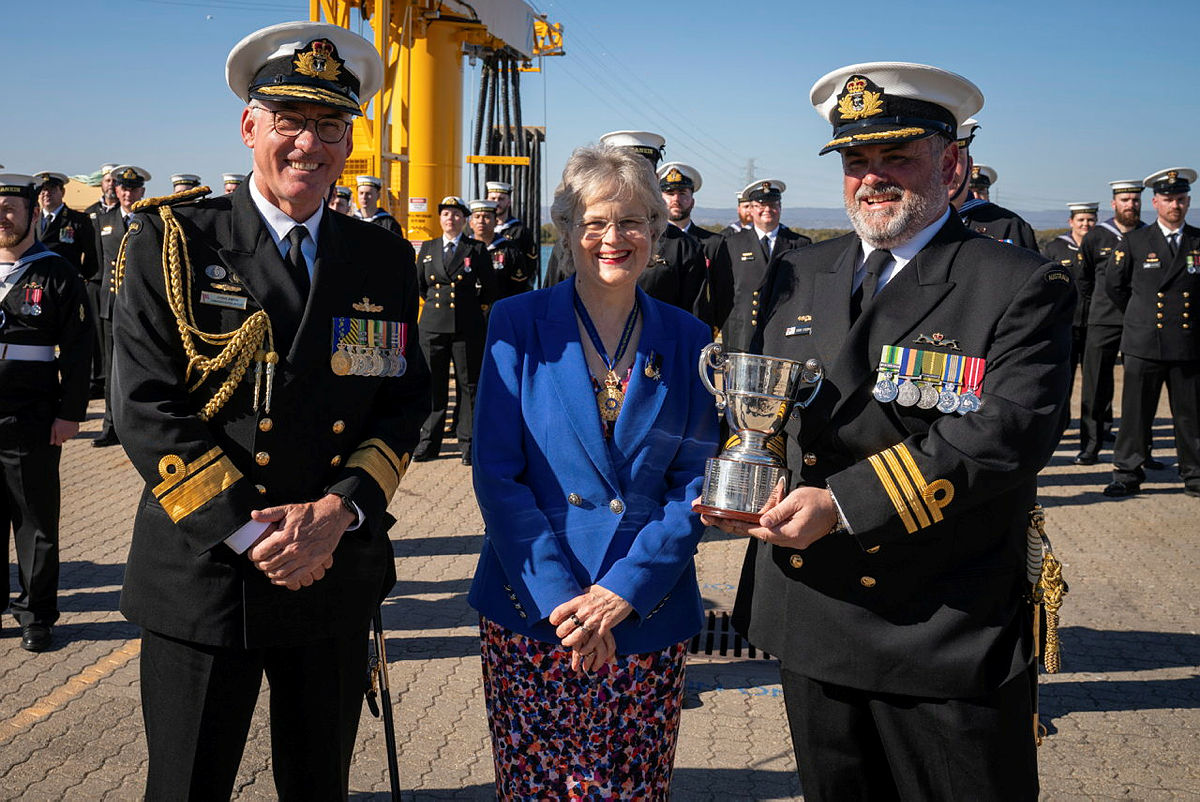 HMAS Rankin awarded Gloucester Cup - CONTACT magazine