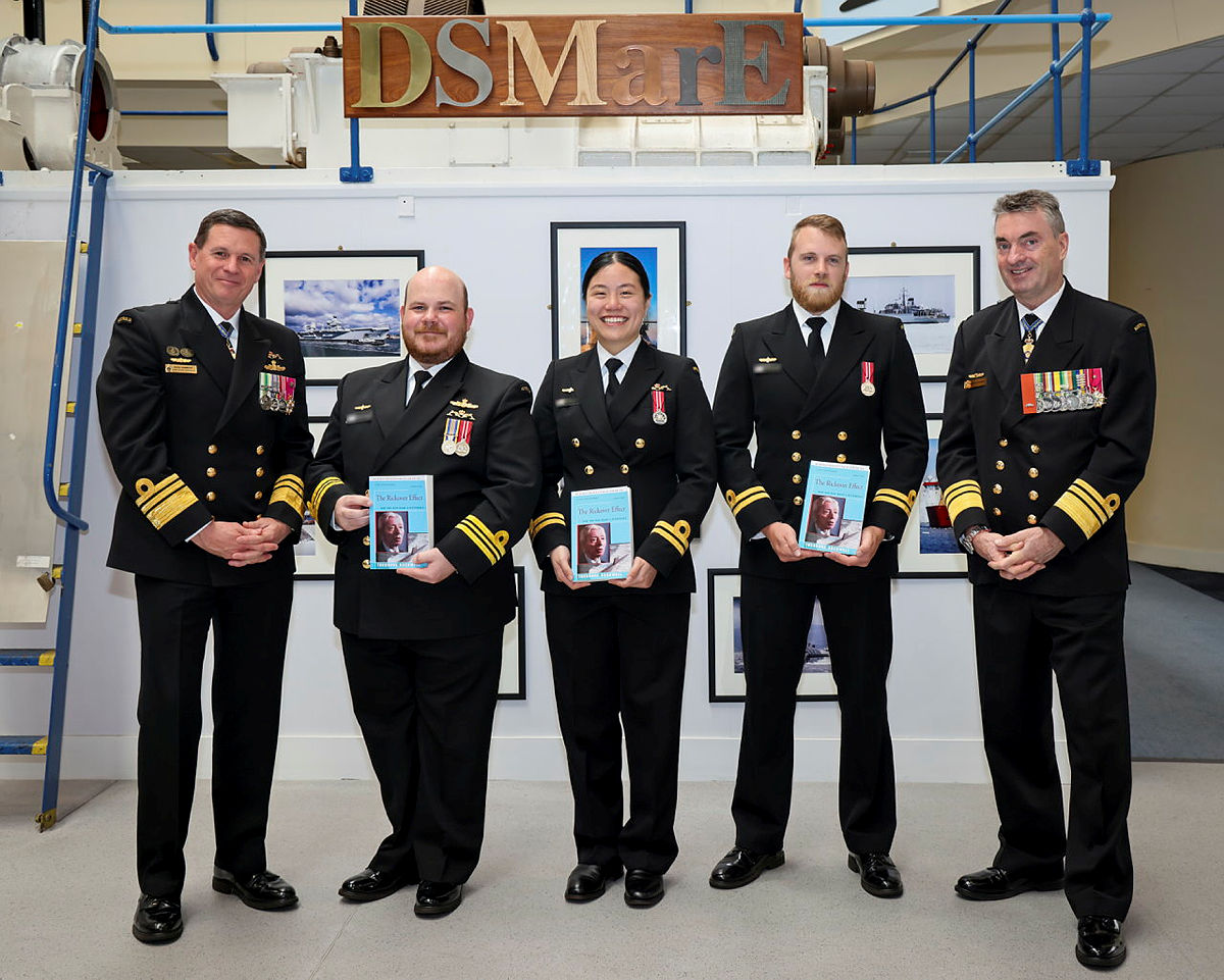 Nuclear-powered sub training on track - CONTACT magazine
