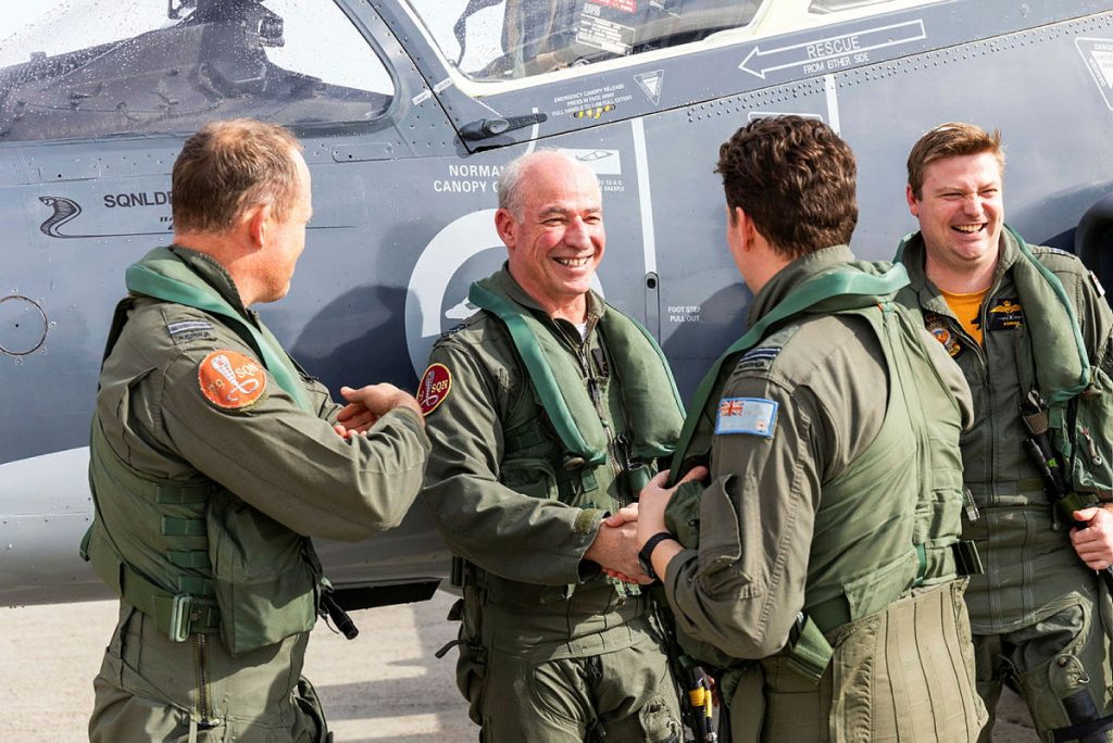 Longest-serving jet pilot leaves the cockpit – CONTACT magazine