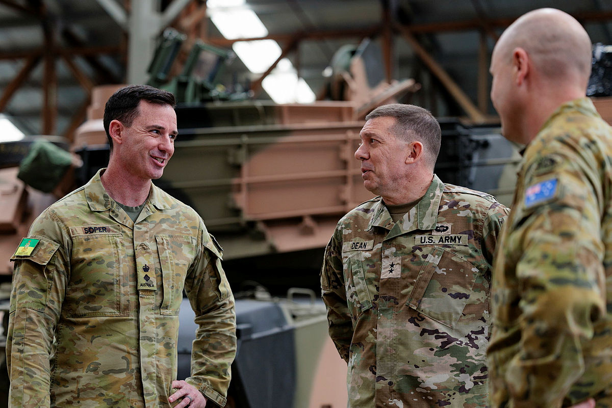 Tank course reflects partnership with US - CONTACT magazine