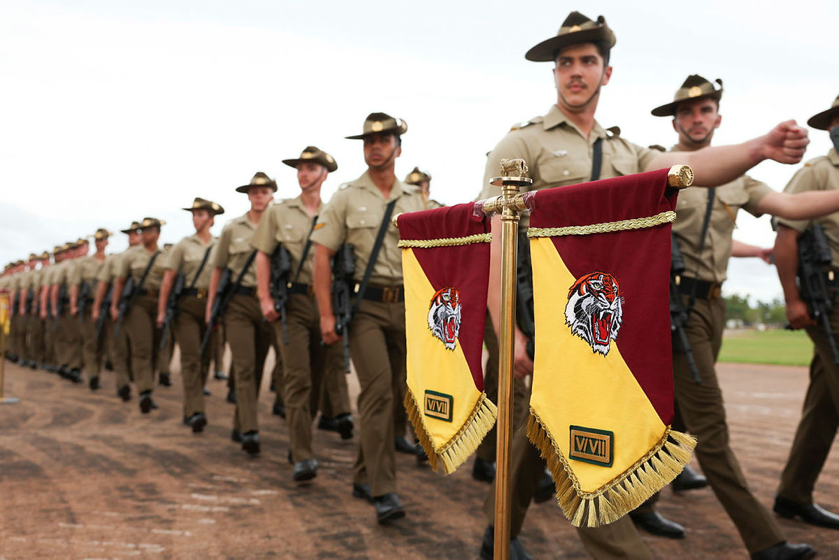 Battalions re-linked at parade - CONTACT magazine